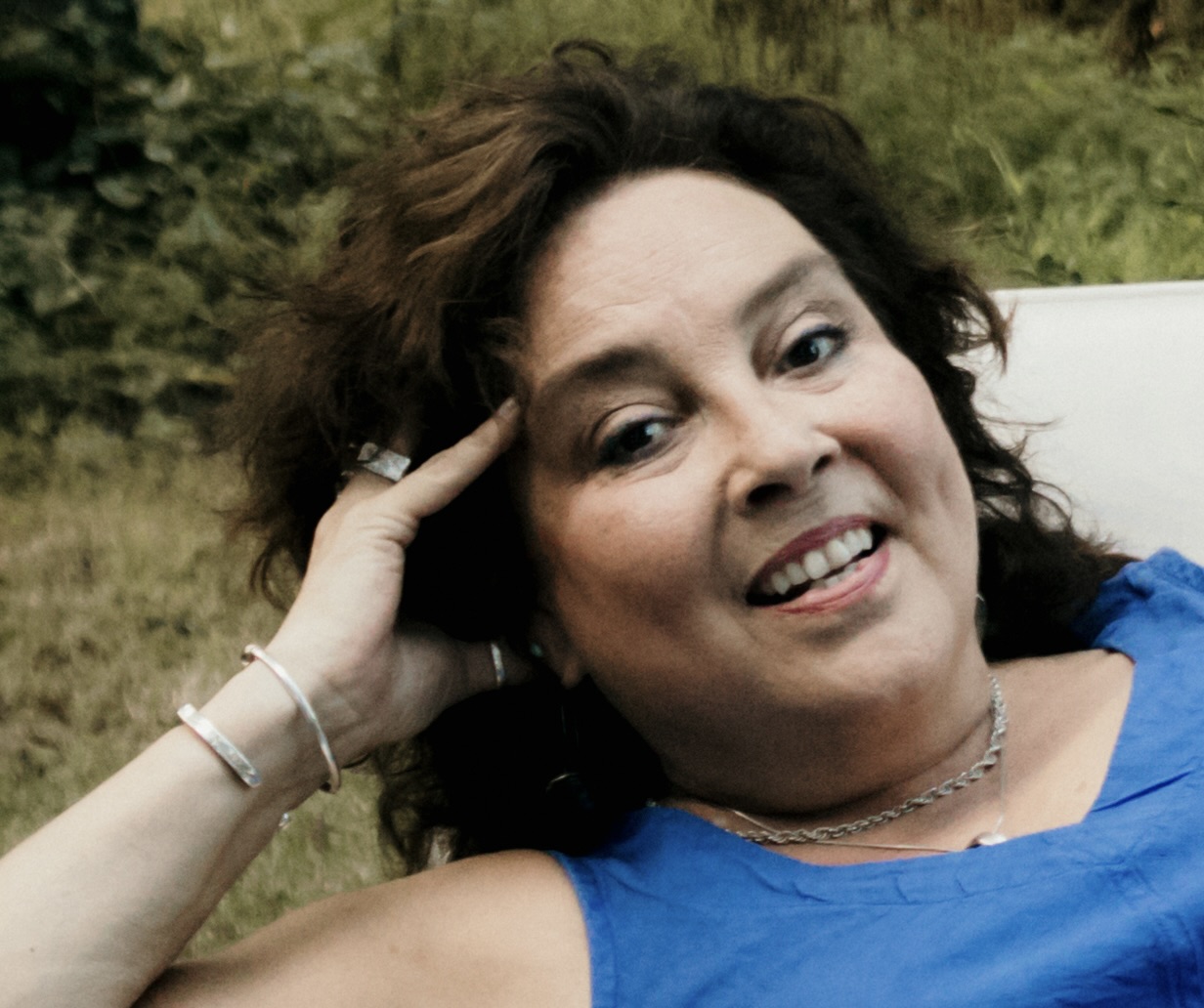 Lisa St. John | the poet's billow